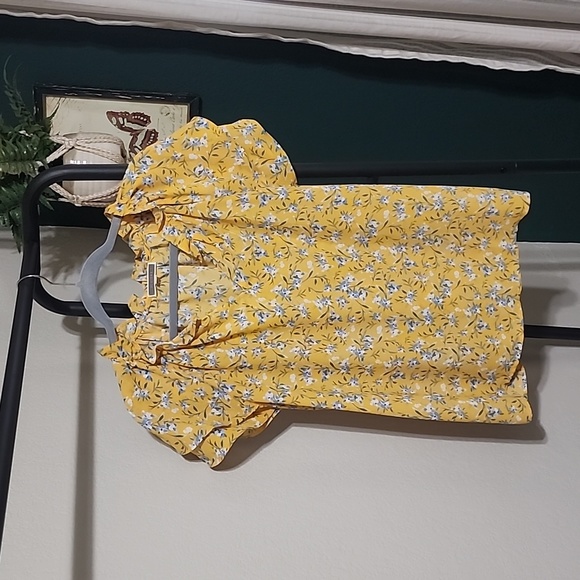 Pleione | Tops | Golden Yellow Floral Blouse | Poshmark